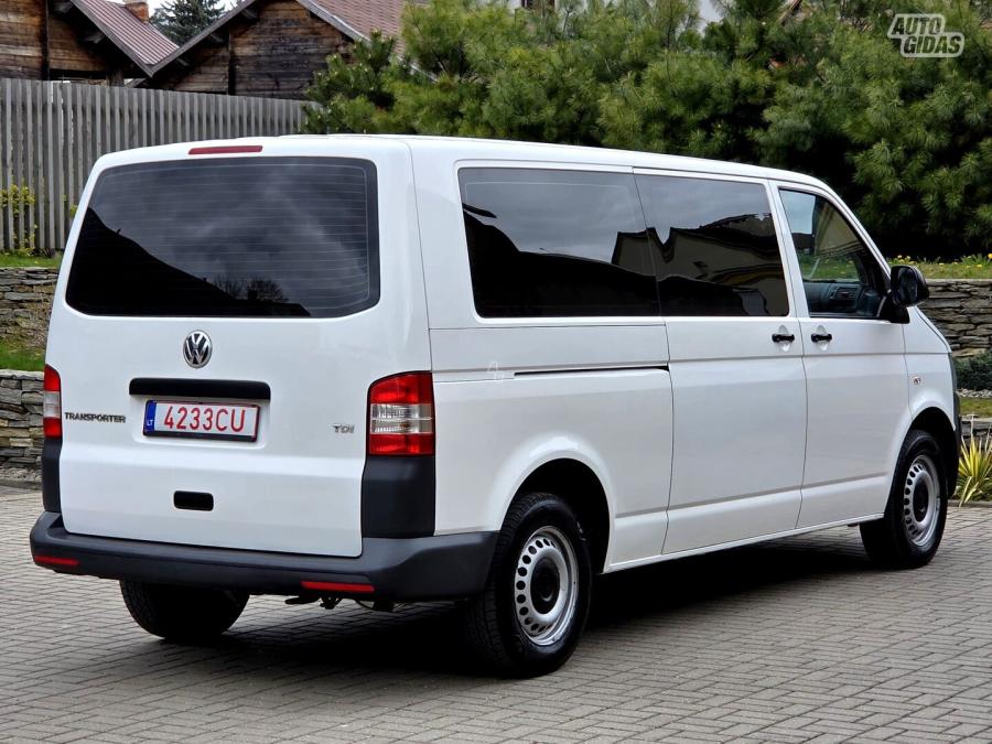 White Volkswagen Transporter 2012 in Vilnius, with an engine capacity of 2.00 L and mileage of 444 thousand km for 8500 €, photo 11 on AUTOMOTO.COM.LV