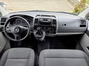 White Volkswagen Transporter 2012 in Vilnius, with an engine capacity of 2.00 L and mileage of 444 thousand km for 8500 €, photo 18 on AUTOMOTO.COM.LV