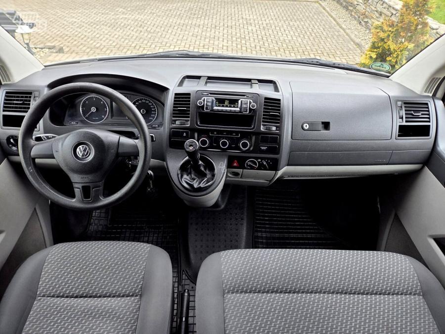 White Volkswagen Transporter 2012 in Vilnius, with an engine capacity of 2.00 L and mileage of 444 thousand km for 8500 €, photo 18 on AUTOMOTO.COM.LV
