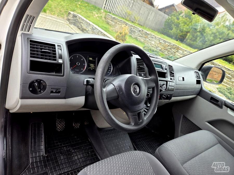 White Volkswagen Transporter 2012 in Vilnius, with an engine capacity of 2.00 L and mileage of 444 thousand km for 8500 €, photo 24 on AUTOMOTO.COM.LV