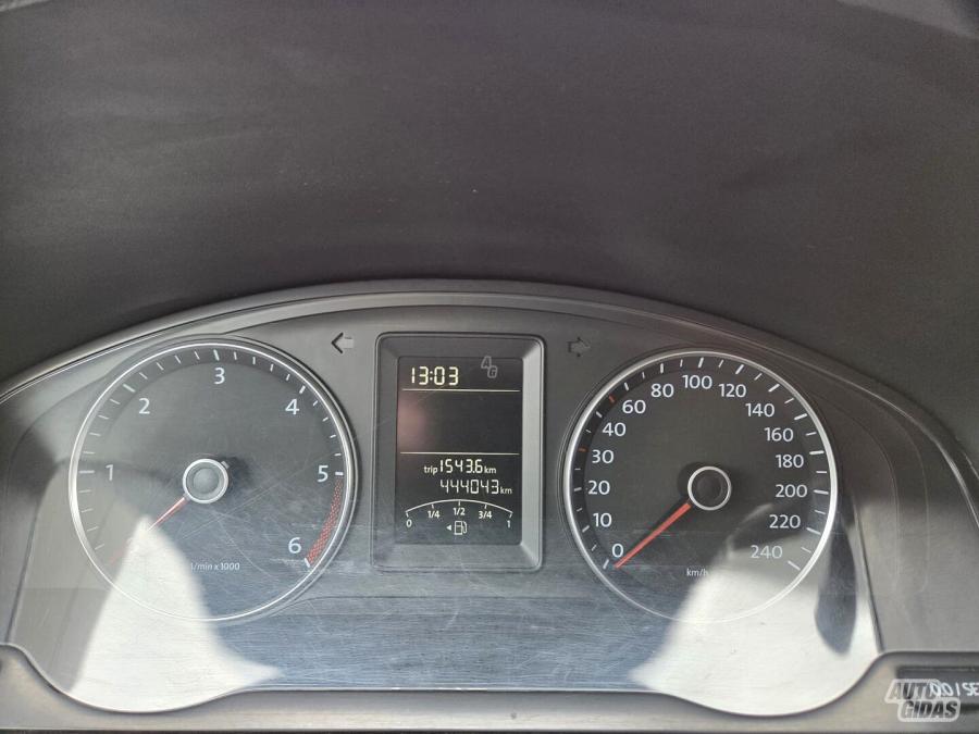 White Volkswagen Transporter 2012 in Vilnius, with an engine capacity of 2.00 L and mileage of 444 thousand km for 8500 €, photo 26 on AUTOMOTO.COM.LV