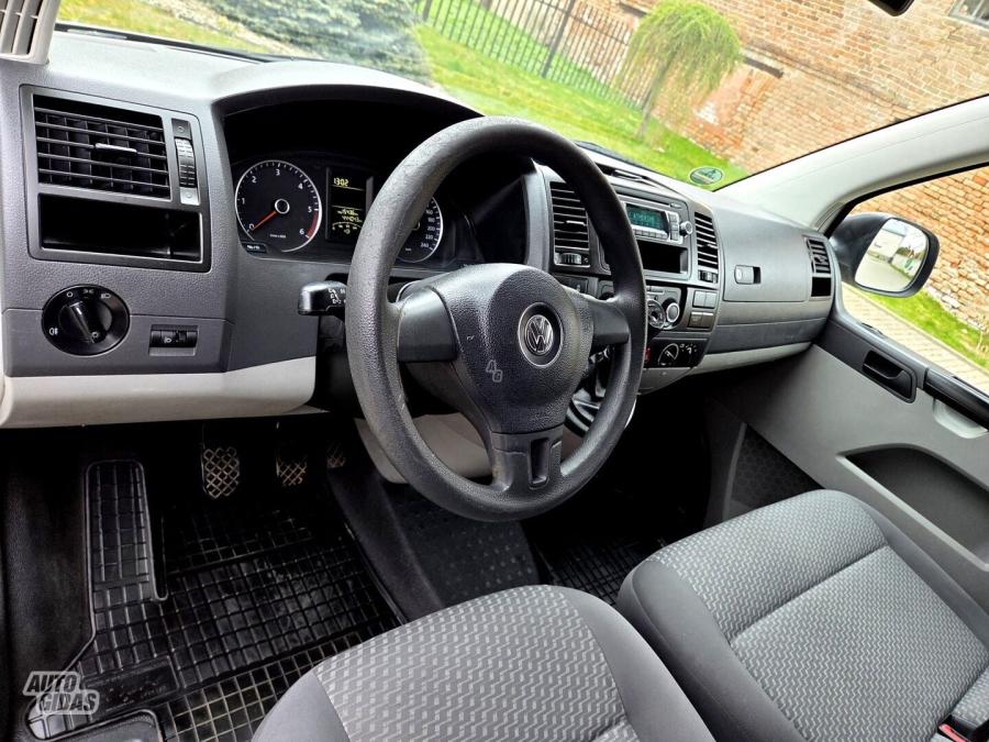 White Volkswagen Transporter 2012 in Vilnius, with an engine capacity of 2.00 L and mileage of 444 thousand km for 8500 €, photo 27 on AUTOMOTO.COM.LV
