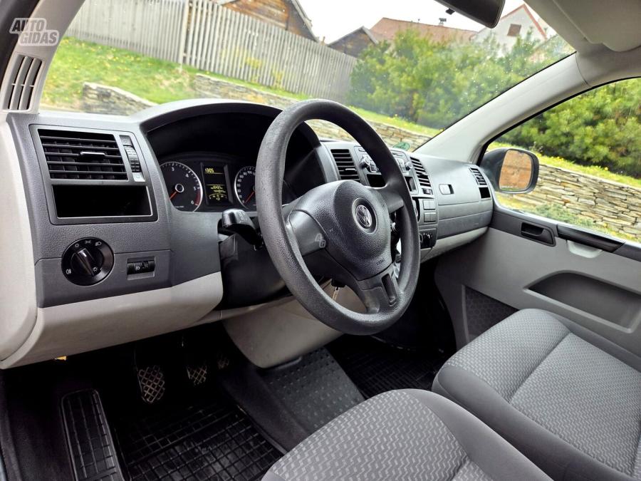 White Volkswagen Transporter 2012 in Vilnius, with an engine capacity of 2.00 L and mileage of 444 thousand km for 8500 €, photo 28 on AUTOMOTO.COM.LV