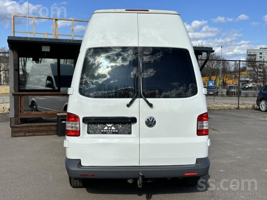 White Volkswagen Transporter 2012 in Riga, with an engine capacity of 2.00 L and mileage of 224 thousand km for 9390 €, photo 6 on AUTOMOTO.COM.LV