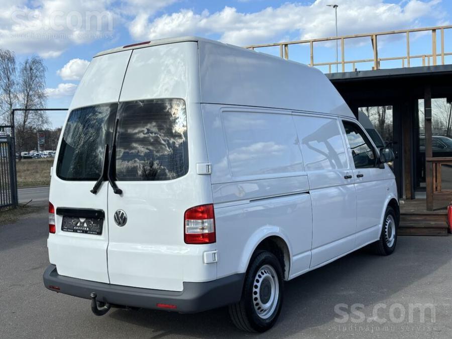 White Volkswagen Transporter 2012 in Riga, with an engine capacity of 2.00 L and mileage of 224 thousand km for 9390 €, photo 7 on AUTOMOTO.COM.LV