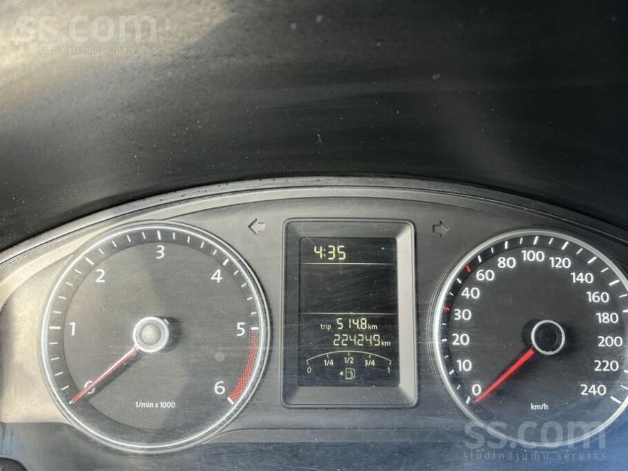 White Volkswagen Transporter 2012 in Riga, with an engine capacity of 2.00 L and mileage of 224 thousand km for 9390 €, photo 10 on AUTOMOTO.COM.LV