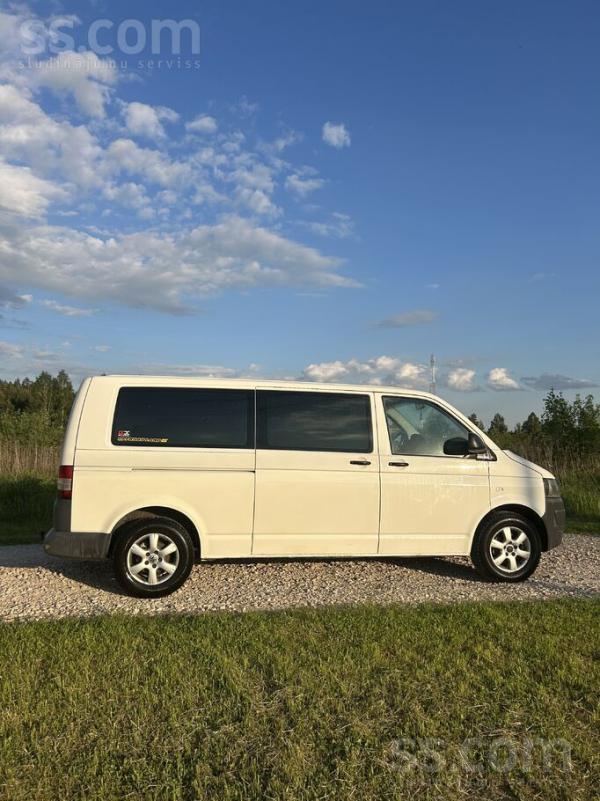 Balts Volkswagen Transporter 2012 Rīga, ar dzinēja tilpumu 2.00 L un nobraukumu 193 tūkst. km par 6300 €, foto 2 vietnē AUTOMOTO.COM.LV