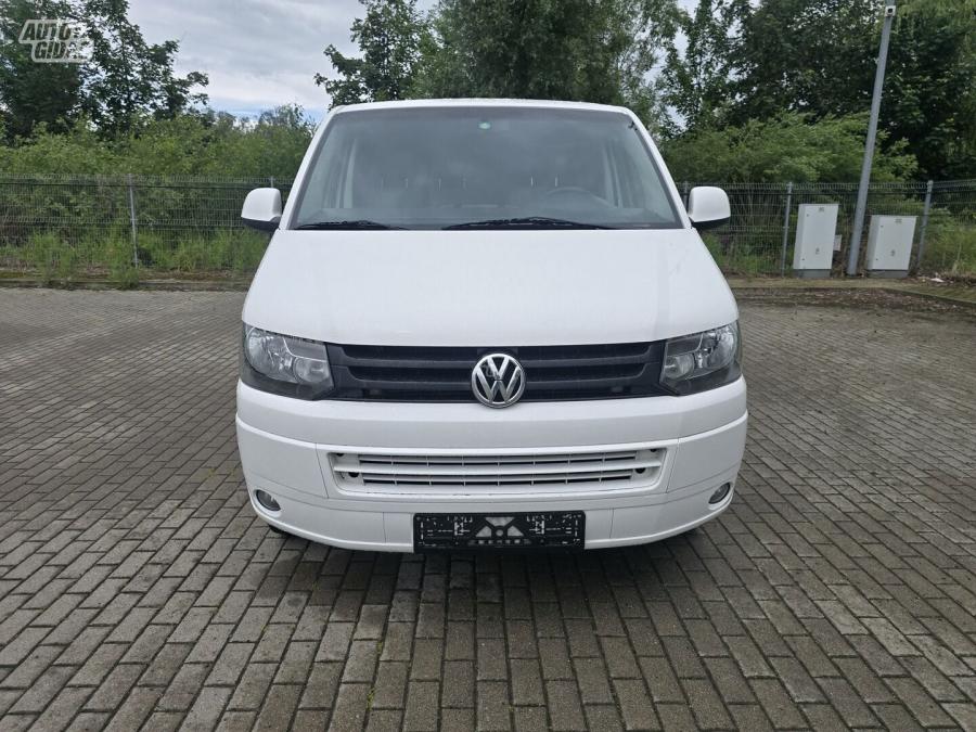 White Volkswagen Transporter 2012 in Marijampole, with an engine capacity of 2.00 L and mileage of 321 thousand km for 7900 €, photo 3 on AUTOMOTO.COM.LV