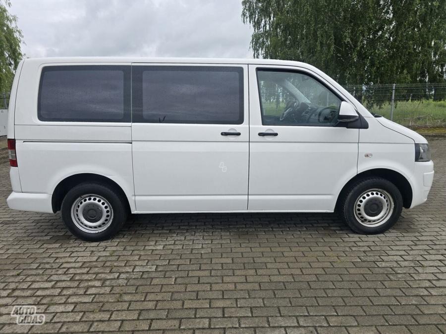 White Volkswagen Transporter 2012 in Marijampole, with an engine capacity of 2.00 L and mileage of 321 thousand km for 7900 €, photo 5 on AUTOMOTO.COM.LV
