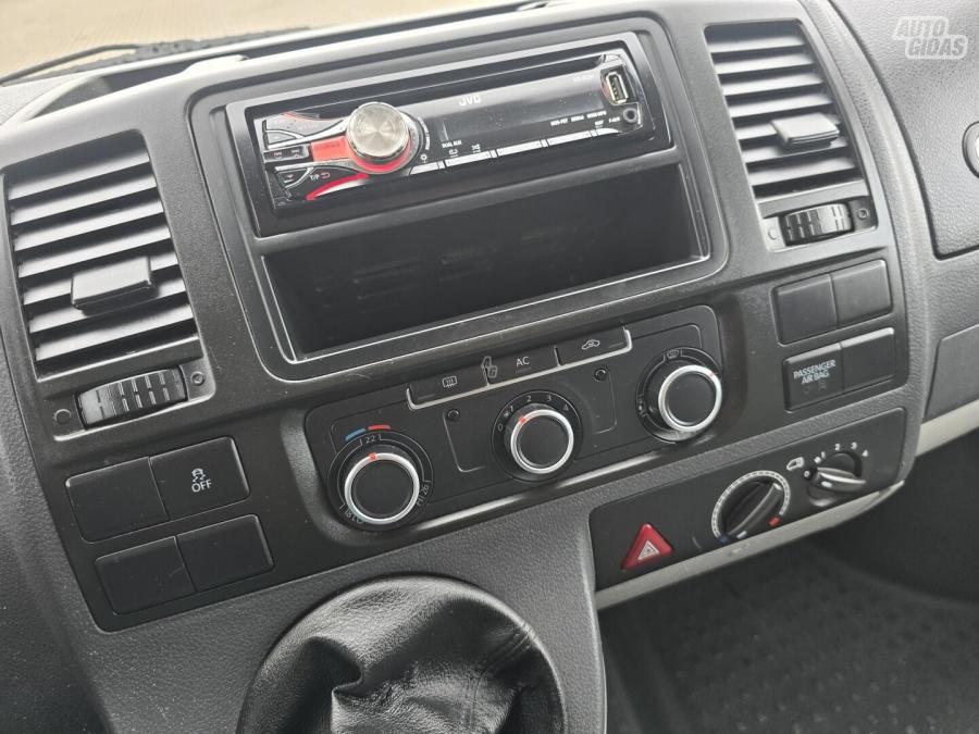 White Volkswagen Transporter 2012 in Marijampole, with an engine capacity of 2.00 L and mileage of 321 thousand km for 7900 €, photo 18 on AUTOMOTO.COM.LV