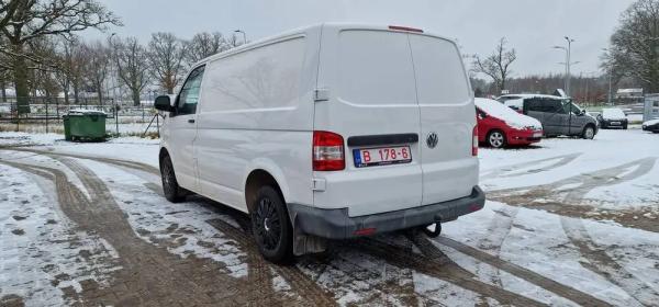 Белый Фольксваген Transporter 2012 в Валмиера, объемом двигателя 2.00 л и пробегом 310 тыс. км за 5800 €, фото 8 на AUTOMOTO.COM.LV