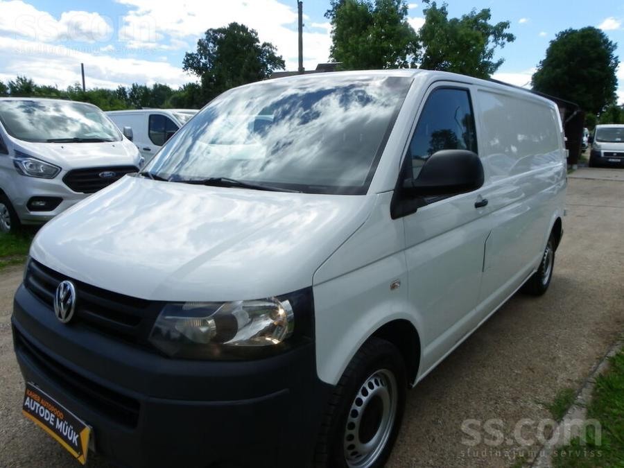 White Volkswagen Transporter 2012 in Valka, with an engine capacity of 2.00 L and mileage of 243 thousand km for 6600 €, photo 4 on AUTOMOTO.COM.LV