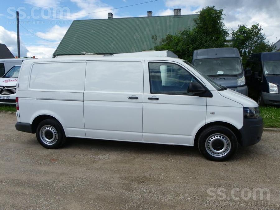 White Volkswagen Transporter 2012 in Valka, with an engine capacity of 2.00 L and mileage of 243 thousand km for 6600 €, photo 5 on AUTOMOTO.COM.LV
