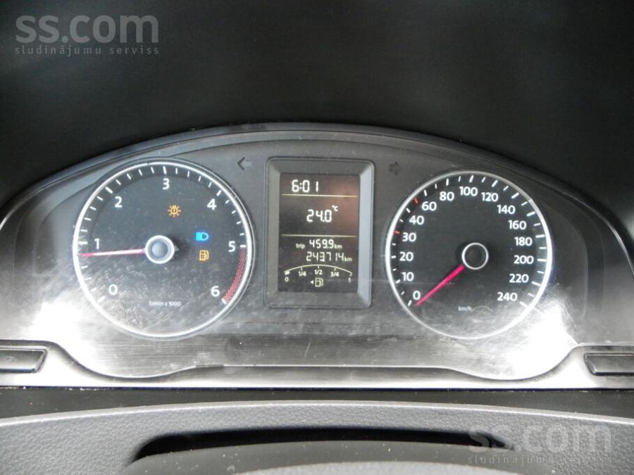 White Volkswagen Transporter 2012 in Valka, with an engine capacity of 2.00 L and mileage of 243 thousand km for 6600 €, photo 10 on AUTOMOTO.COM.LV