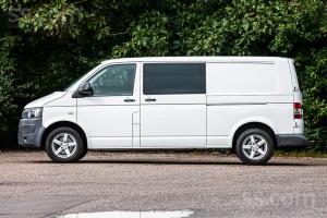 White Volkswagen Transporter 2012 in Tukums, with an engine capacity of 2.00 L and mileage of 298 thousand km for 5850 €, photo 7 on AUTOMOTO.COM.LV