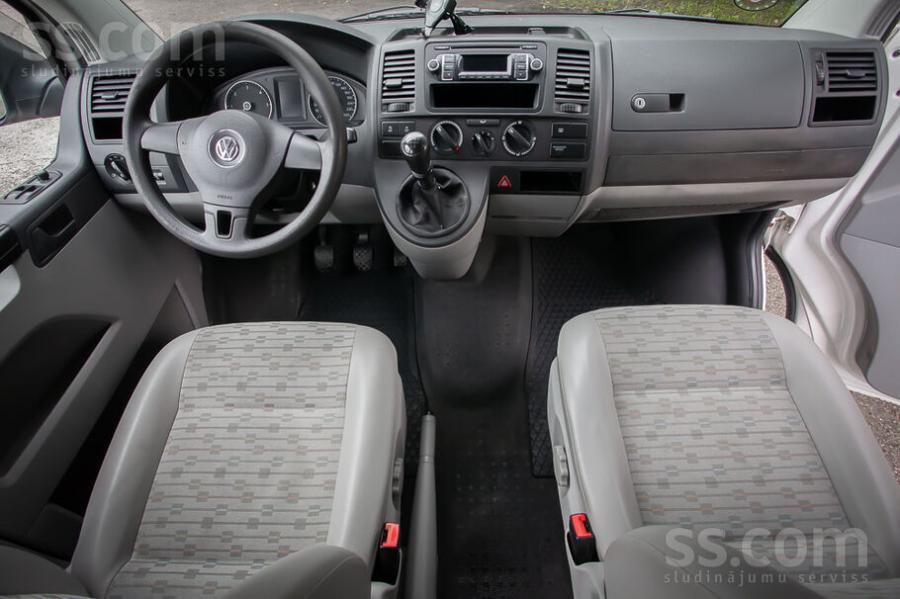 White Volkswagen Transporter 2012 in Tukums, with an engine capacity of 2.00 L and mileage of 298 thousand km for 5850 €, photo 8 on AUTOMOTO.COM.LV