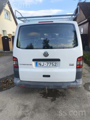 White Volkswagen Transporter 2012 in Daugavpils, with an engine capacity of 2.00 L and mileage of 269 thousand km for 7500 €, photo 6 on AUTOMOTO.COM.LV
