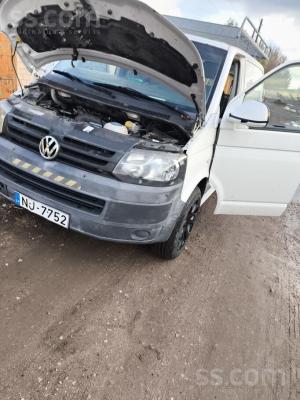 White Volkswagen Transporter 2012 in Daugavpils, with an engine capacity of 2.00 L and mileage of 269 thousand km for 7500 €, photo 9 on AUTOMOTO.COM.LV