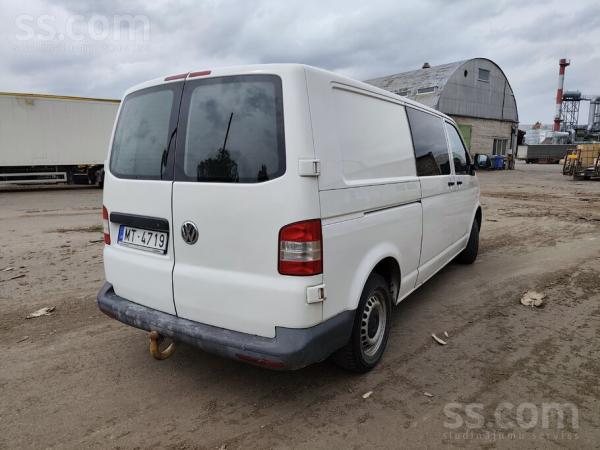 White Volkswagen Transporter 2013 in Jekabpils, with an engine capacity of 2.00 L and mileage of 319 thousand km for 6000 €, photo 3 on AUTOMOTO.COM.LV