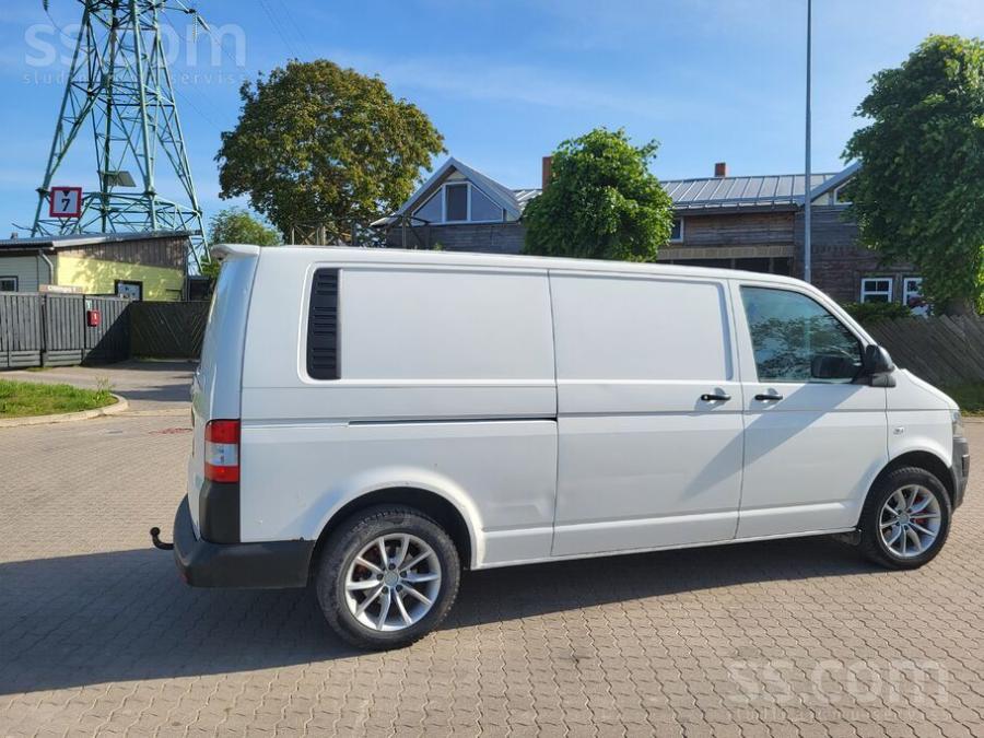 Balts Volkswagen Transporter 2014 Liepāja, ar dzinēja tilpumu 2.00 L un nobraukumu 219 tūkst. km par 6900 €, foto 6 vietnē AUTOMOTO.COM.LV