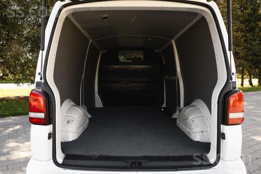 Balts Volkswagen Transporter 2014 Jelgava, ar dzinēja tilpumu 2.00 L un nobraukumu 290 tūkst. km par 10000 €, foto 9 vietnē AUTOMOTO.COM.LV