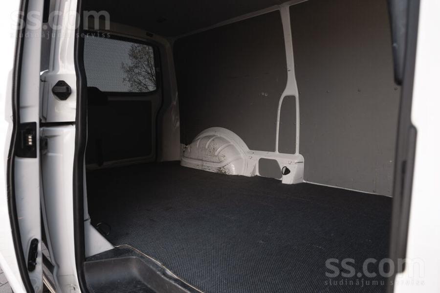 Balts Volkswagen Transporter 2014 Jelgava, ar dzinēja tilpumu 2.00 L un nobraukumu 290 tūkst. km par 10000 €, foto 10 vietnē AUTOMOTO.COM.LV