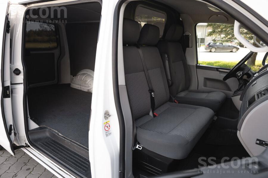 Balts Volkswagen Transporter 2014 Jelgava, ar dzinēja tilpumu 2.00 L un nobraukumu 290 tūkst. km par 10000 €, foto 11 vietnē AUTOMOTO.COM.LV