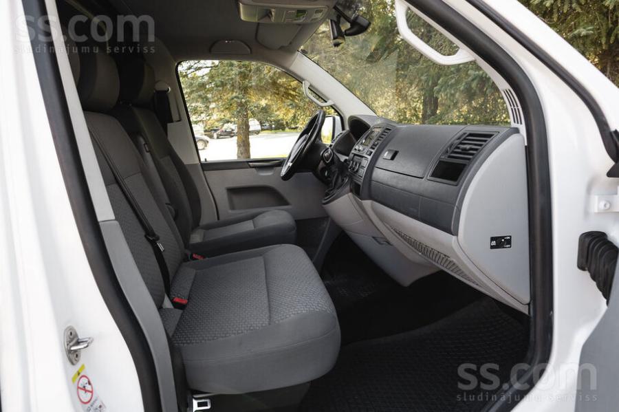 Balts Volkswagen Transporter 2014 Jelgava, ar dzinēja tilpumu 2.00 L un nobraukumu 290 tūkst. km par 10000 €, foto 12 vietnē AUTOMOTO.COM.LV