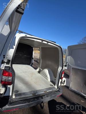 Balts Volkswagen Transporter 2014 Valmiera, ar dzinēja tilpumu 2.00 L un nobraukumu 291 tūkst. km par 7250 €, foto 9 vietnē AUTOMOTO.COM.LV