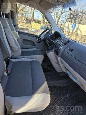 Balts Volkswagen Transporter 2014 Valmiera, ar dzinēja tilpumu 2.00 L un nobraukumu 291 tūkst. km par 7250 €, foto 10 vietnē AUTOMOTO.COM.LV