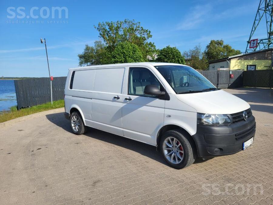 Balts Volkswagen Transporter 2014 Liepāja, ar dzinēja tilpumu 2.00 L un nobraukumu 219 tūkst. km par 6900 €, foto 3 vietnē AUTOMOTO.COM.LV