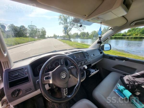 Balts Volkswagen Transporter 2014 Liepāja, ar dzinēja tilpumu 2.00 L un nobraukumu 219 tūkst. km par 6900 €, foto 4 vietnē AUTOMOTO.COM.LV