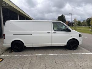 White Volkswagen Transporter 2014 in Cesis, with an engine capacity of 2.00 L and mileage of 400 thousand km for 6490 €, photo 5 on AUTOMOTO.COM.LV