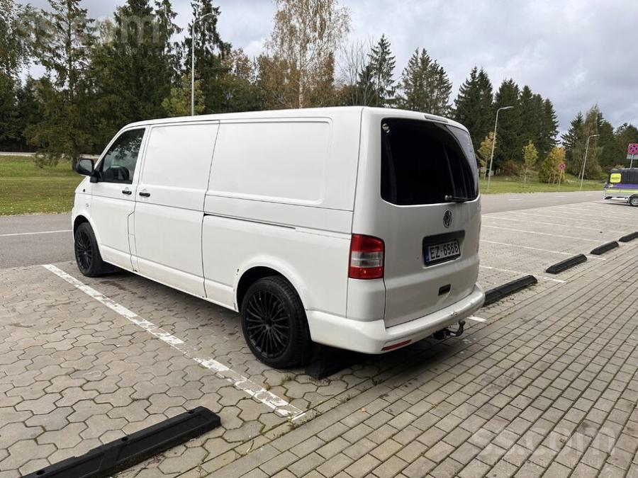 White Volkswagen Transporter 2014 in Cesis, with an engine capacity of 2.00 L and mileage of 400 thousand km for 6490 €, photo 6 on AUTOMOTO.COM.LV