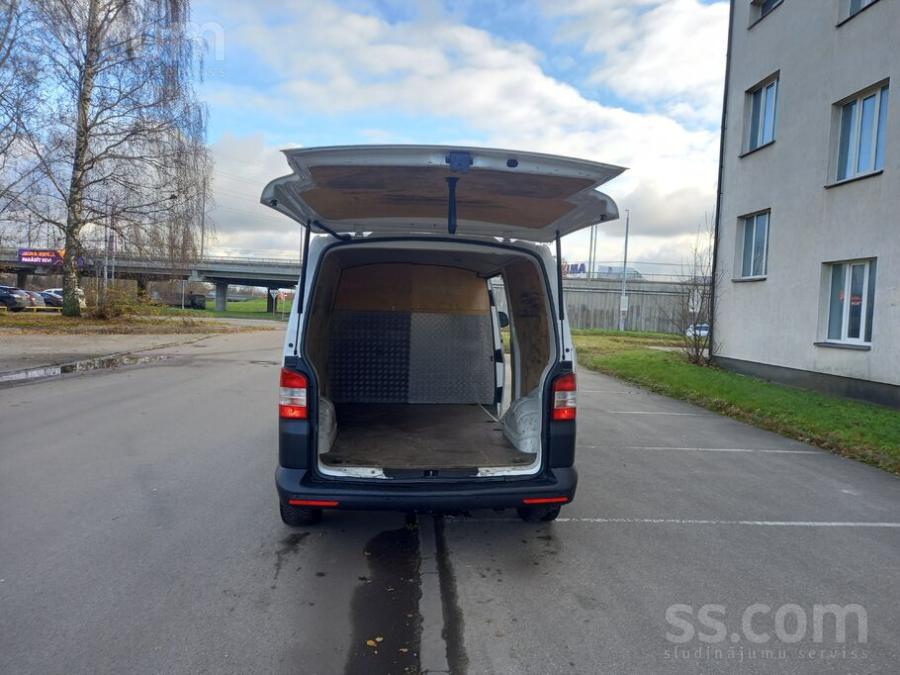 White Volkswagen Transporter 2015 in Riga, with an engine capacity of 2.00 L and mileage of 0 thousand km for 10999 €, photo 10 on AUTOMOTO.COM.LV