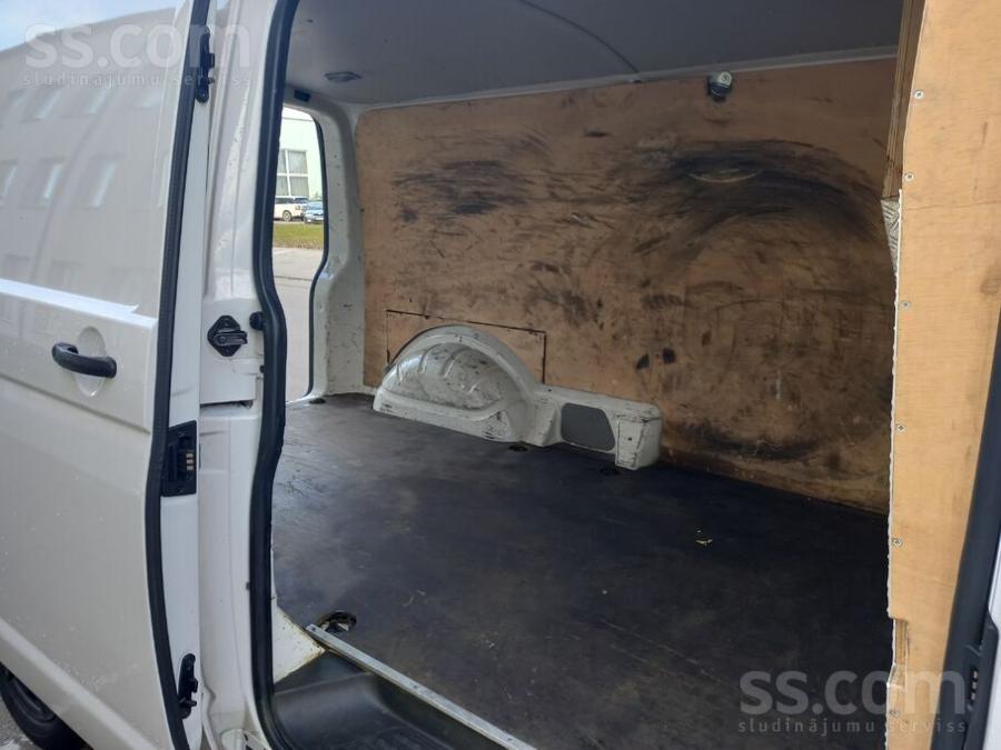 White Volkswagen Transporter 2015 in Riga, with an engine capacity of 2.00 L and mileage of 0 thousand km for 10999 €, photo 11 on AUTOMOTO.COM.LV