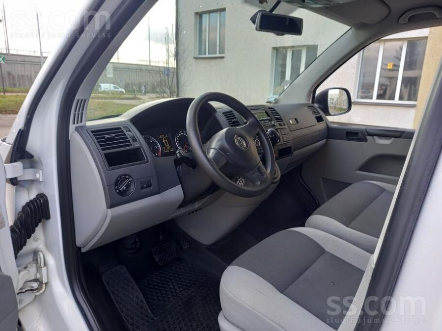 White Volkswagen Transporter 2015 in Riga, with an engine capacity of 2.00 L and mileage of 0 thousand km for 10999 €, photo 15 on AUTOMOTO.COM.LV