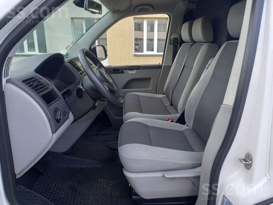 White Volkswagen Transporter 2015 in Riga, with an engine capacity of 2.00 L and mileage of 0 thousand km for 10999 €, photo 16 on AUTOMOTO.COM.LV