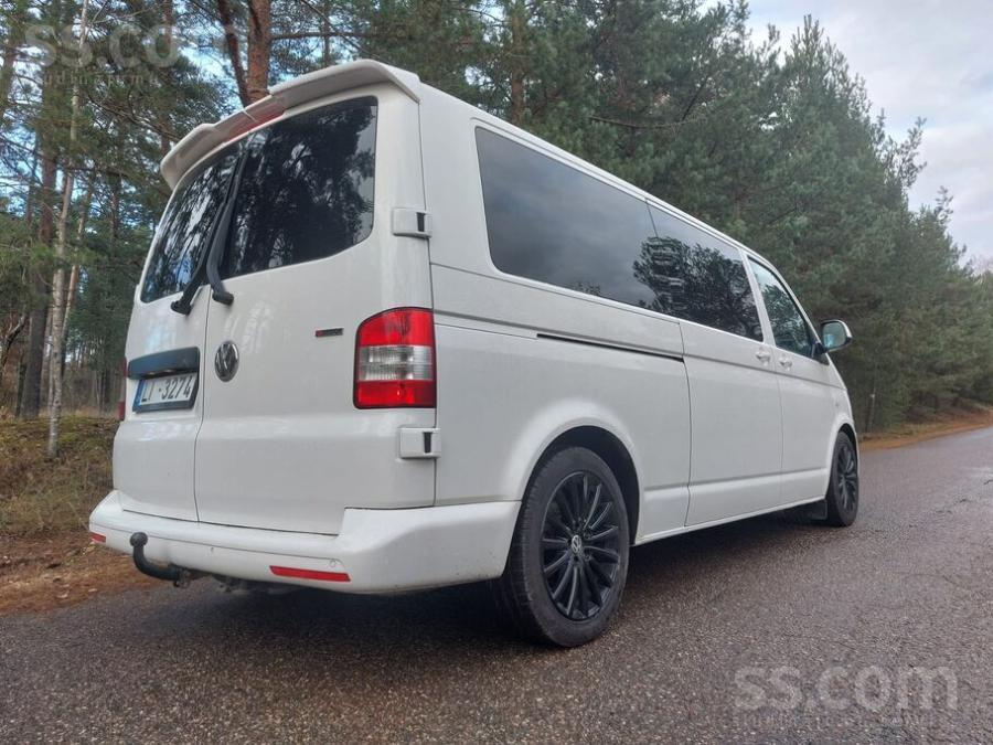 White Volkswagen Transporter 2015 in Riga, with an engine capacity of 2.00 L and mileage of 233 thousand km for 14520 €, photo 3 on AUTOMOTO.COM.LV