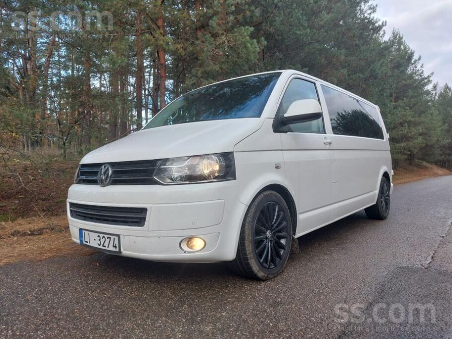 White Volkswagen Transporter 2015 in Riga, with an engine capacity of 2.00 L and mileage of 233 thousand km for 14520 €, photo 4 on AUTOMOTO.COM.LV