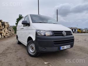 White Volkswagen Transporter 2015 in Jekabpils, with an engine capacity of 2.00 L and mileage of 250 thousand km for 8500 €, photo 8 on AUTOMOTO.COM.LV