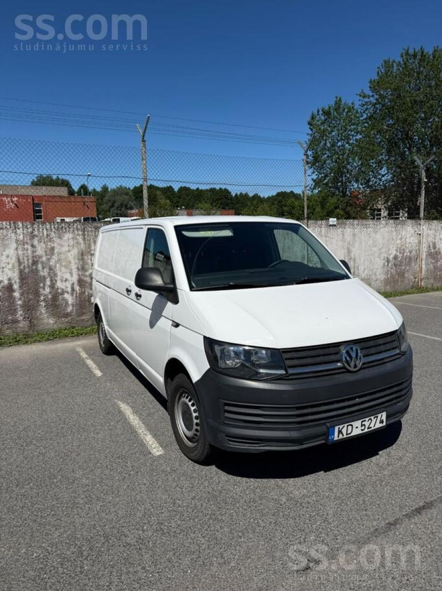 Balts Volkswagen Transporter 2015 Rīga, ar dzinēja tilpumu 2.00 L un nobraukumu 291 tūkst. km par 7800 €, foto 1 vietnē AUTOMOTO.COM.LV