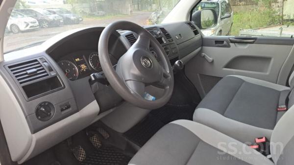Volkswagen Transporter 2015 Rīga vietnē Balts Volkswagen Transporter 2015 Rīga, ar dzinēja tilpumu 2.00 L un nobraukumu 204 tūkst. km par 8450 €, foto 4 vietnē AUTOMOTO.COM.LV