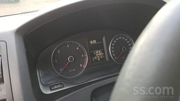 Volkswagen Transporter 2015 Rīga vietnē Balts Volkswagen Transporter 2015 Rīga, ar dzinēja tilpumu 2.00 L un nobraukumu 204 tūkst. km par 8450 €, foto 5 vietnē AUTOMOTO.COM.LV