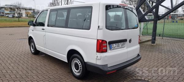 White Volkswagen Transporter 2016 in Valmiera, with an engine capacity of 2.00 L and mileage of 169 thousand km for 13500 €, photo 6 on AUTOMOTO.COM.LV