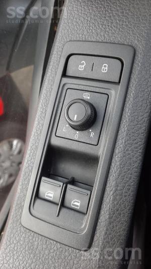Balts Volkswagen Transporter 2016 Rīga, ar dzinēja tilpumu 2.00 L un nobraukumu 288 tūkst. km par 11600 €, foto 23 vietnē AUTOMOTO.COM.LV