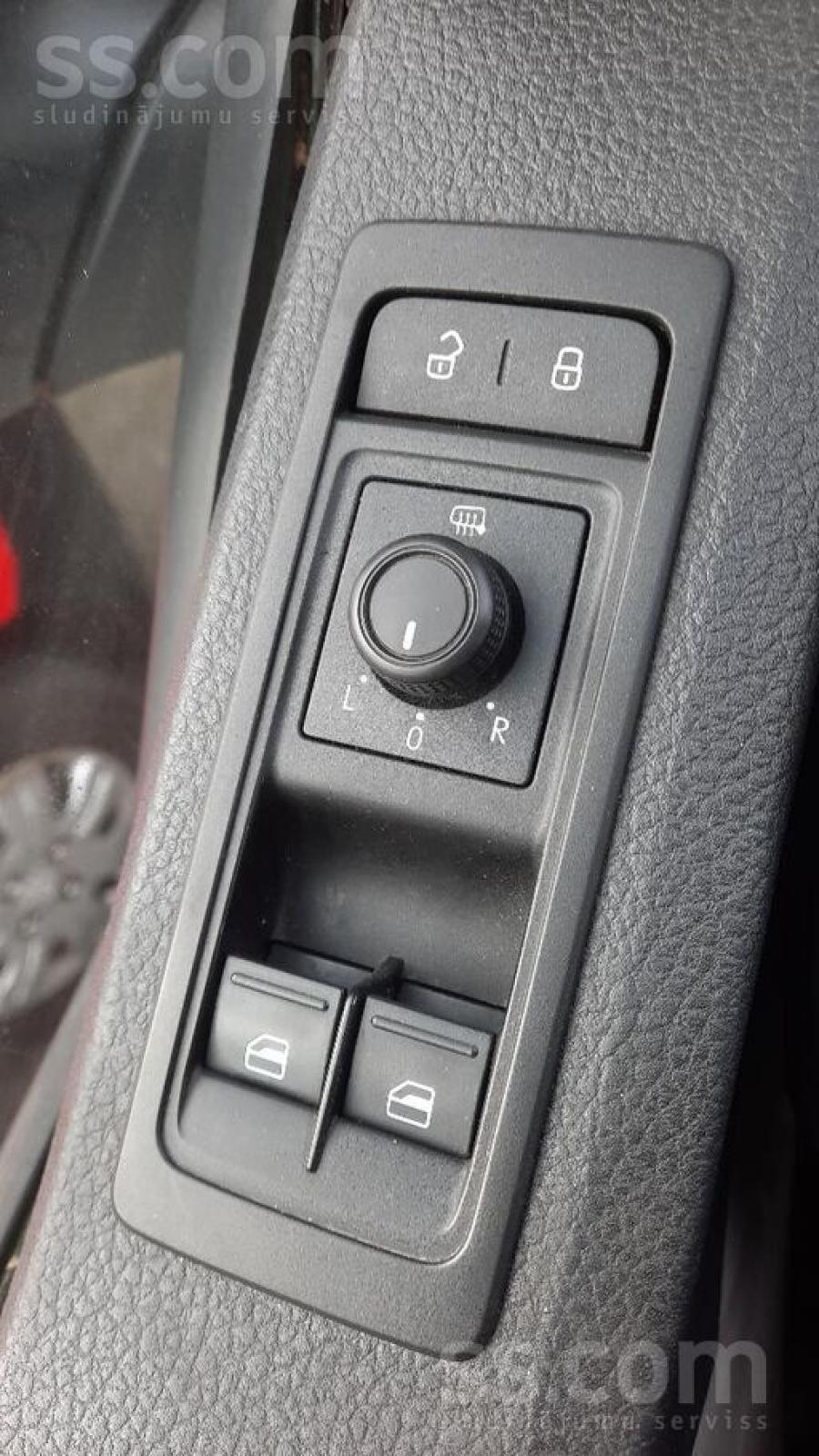 Balts Volkswagen Transporter 2016 Rīga, ar dzinēja tilpumu 2.00 L un nobraukumu 288 tūkst. km par 11600 €, foto 23 vietnē AUTOMOTO.COM.LV