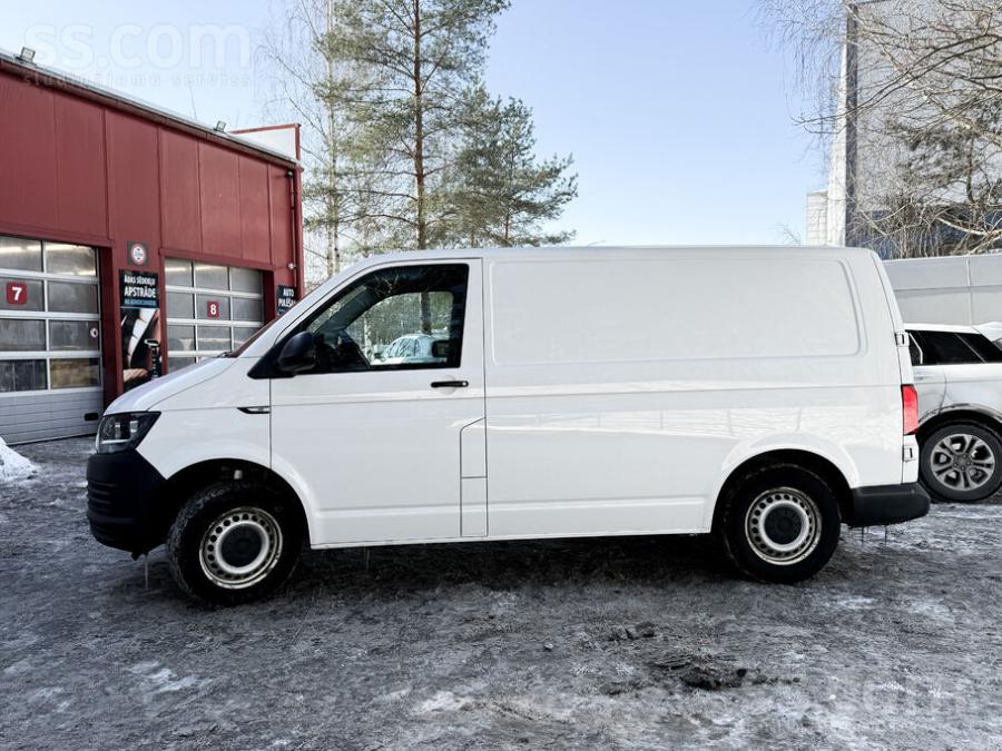 Balts Volkswagen Transporter 2016 Rīga, ar dzinēja tilpumu 2.00 L un nobraukumu 300 tūkst. km par 10900 €, foto 5 vietnē AUTOMOTO.COM.LV