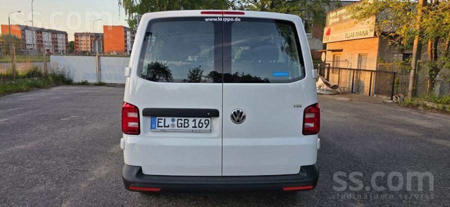 White Volkswagen Transporter 2016 in Valmiera, with an engine capacity of 2.00 L and mileage of 169 thousand km for 13300 €, photo 6 on AUTOMOTO.COM.LV