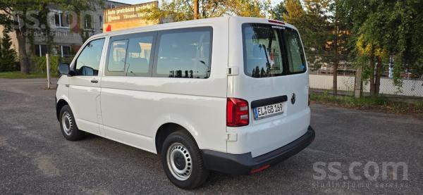 White Volkswagen Transporter 2016 in Valmiera, with an engine capacity of 2.00 L and mileage of 169 thousand km for 13300 €, photo 6 on AUTOMOTO.COM.LV